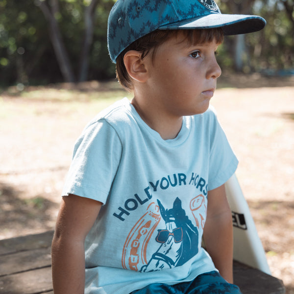 HOLD YOUR HORSES – Tiny Whales