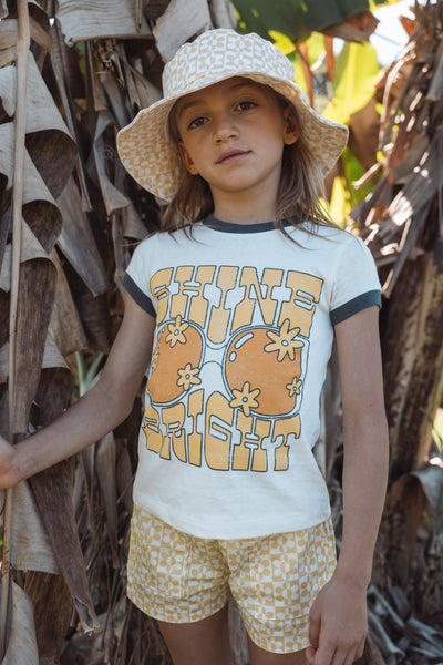 SHINE BRIGHT – Tiny Whales