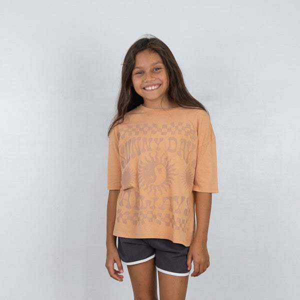 SUNNY DAYS – Tiny Whales